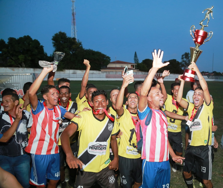 Ponte Preta conquista o Campeonato Amador de Futebol de Penedo ... Ponte Preta conquista o Campeonato Amador de Futebol de Penedo ...
